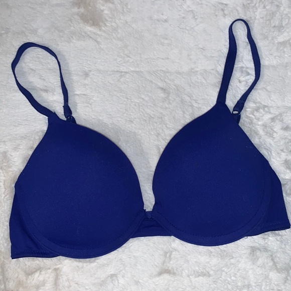 PINK Victoria's Secret | Intimates & Sleepwear | 34c Victorias Secret ...